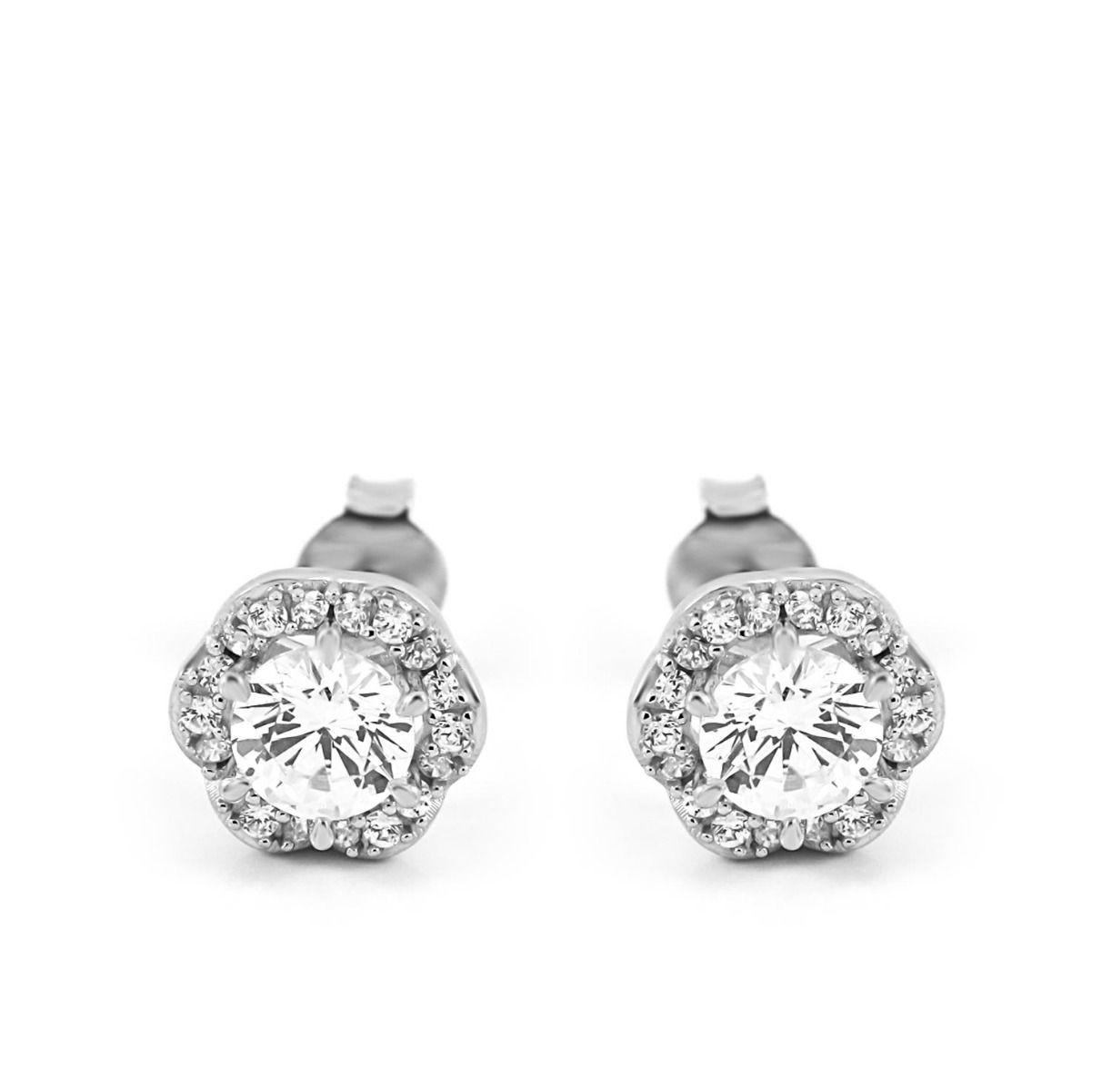 Model Anting Emas Terbaru yang Sedang Tren - V&CO Jewellery News