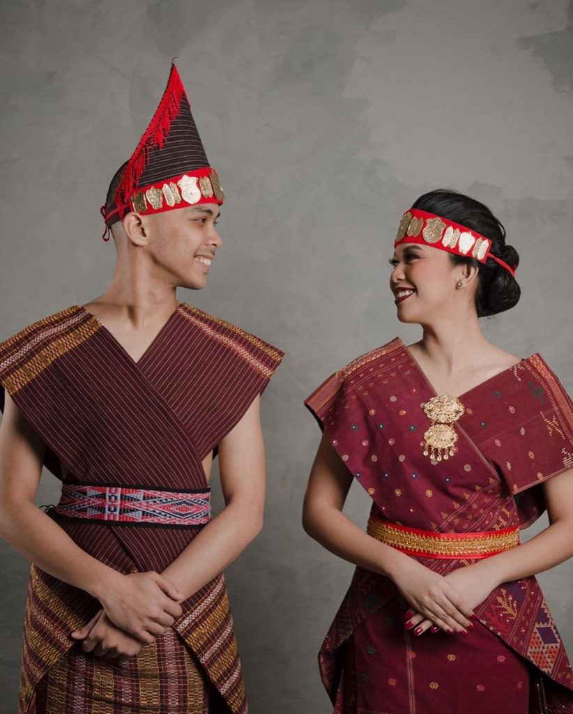 Mengenal Baju Pengantin Batak Toba | V&Co Jewellery