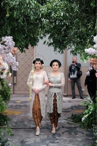 Prosesi Pingitan Adat Jawa | V&Co Jewellery