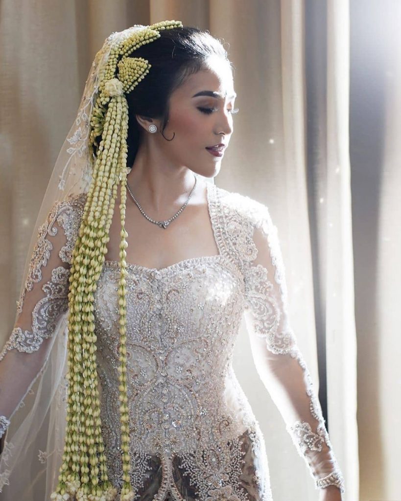 Mengupas Sejarah dan Filosofi Pakaian Pengantin Sunda yang Menawan