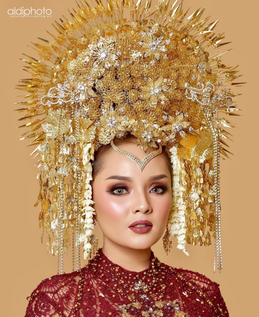 Menyelusuri Makna dari Elegansi Baju Pengantin Adat Padang