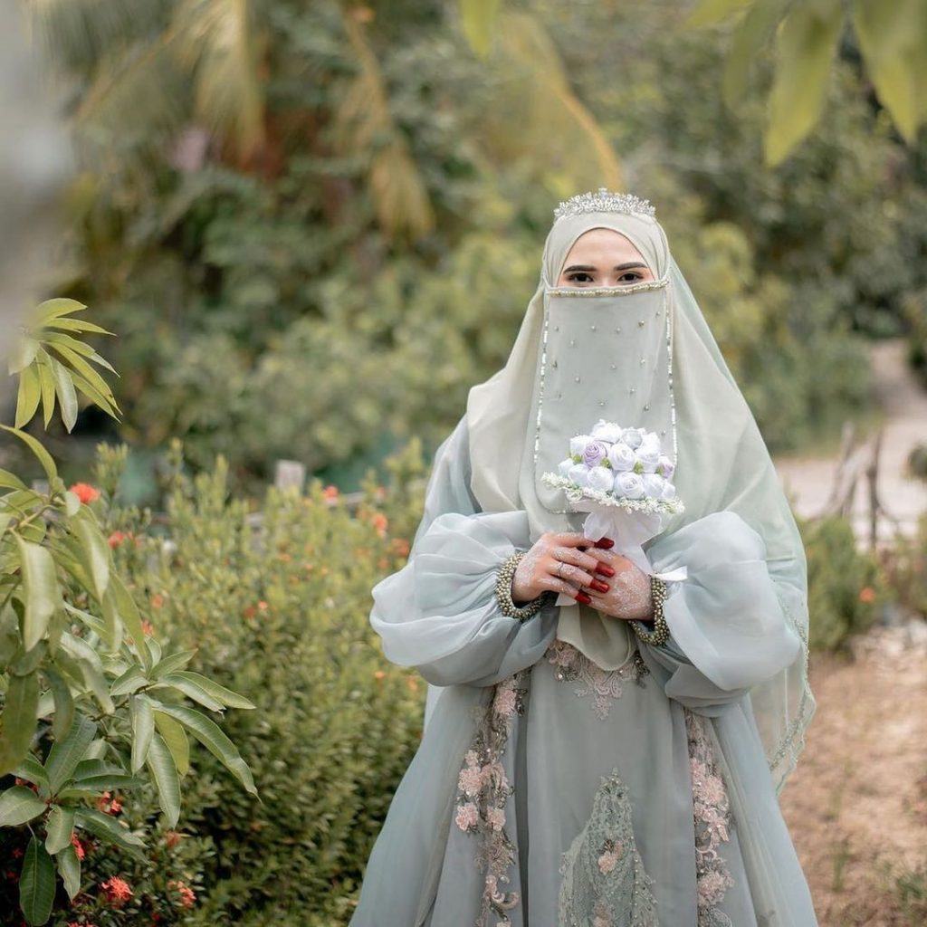 Rekomendasi Gaun Pengantin Hijab Syar'i dan Tampilannya