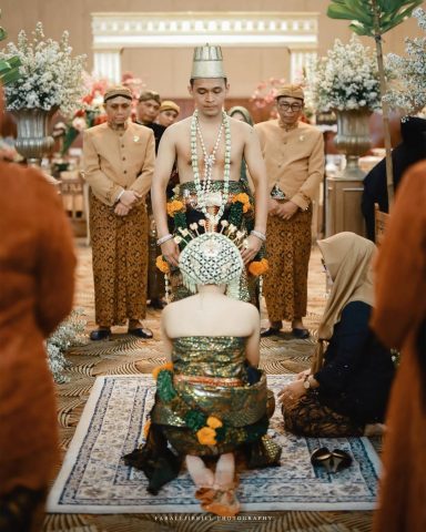 Memahami Upacara Panggih: Pertemuan Sakral dalam Pernikahan Adat Jawa
